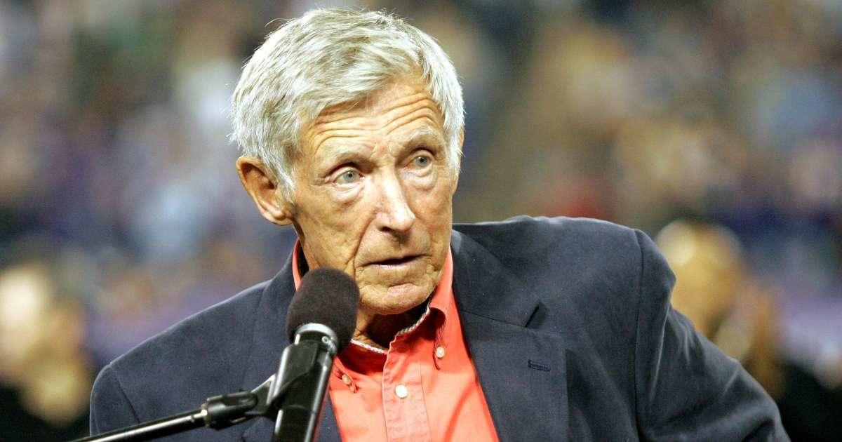 Jerry Burns, Former Minnesota Vikings Coach, Dead at 94 - PopCulture.com