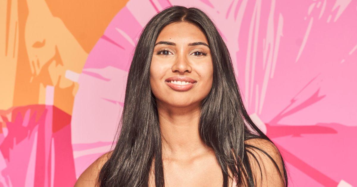 'Love Island': Roxy Weighs in on Isaiah Drama, Reveals Surprising ...