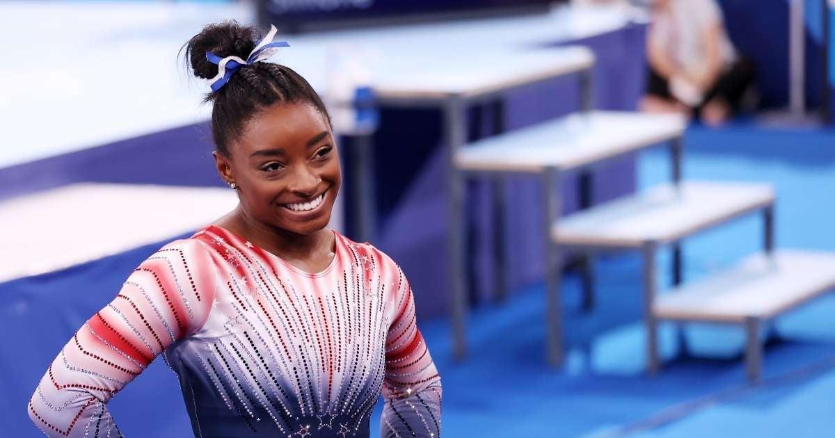 Simone Biles Shows off Ripped Abs in New Bikini Photo - PopCulture.com