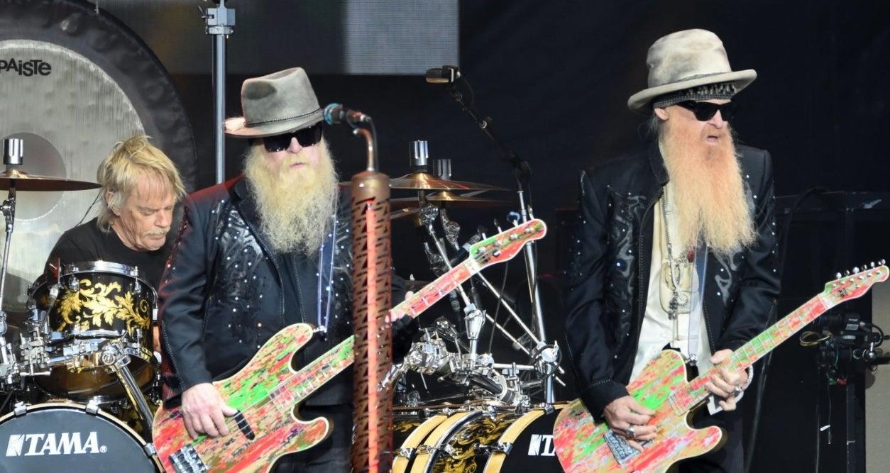 ZZ Top Reveals If They'll Perform Tonight in Wake of Dusty Hill's Death ...
