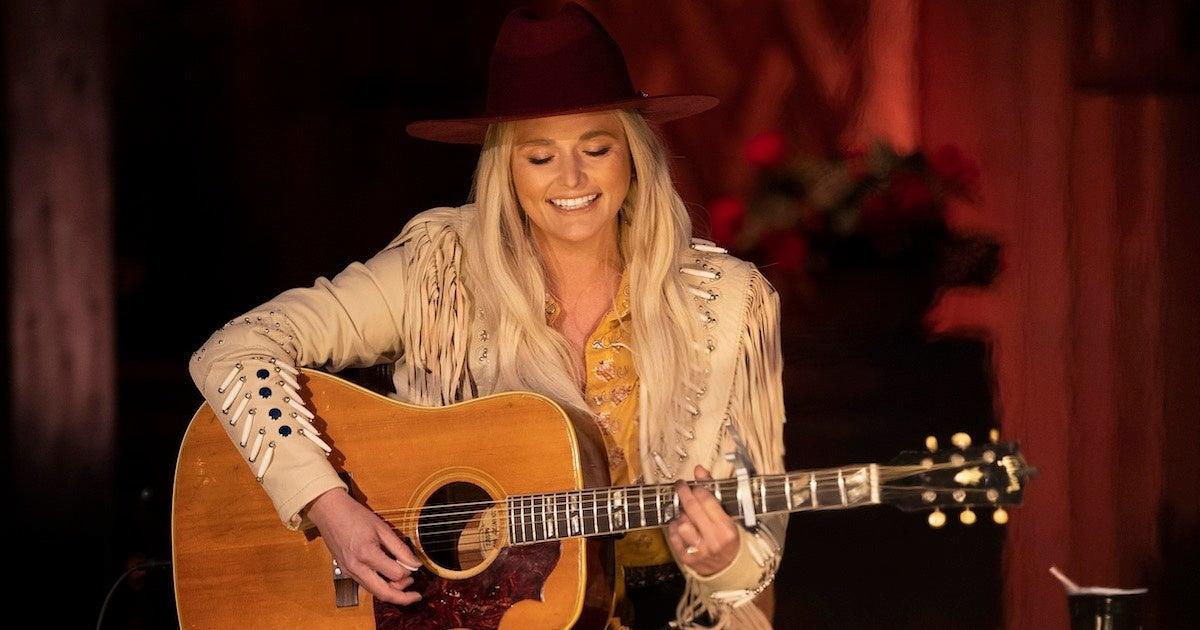 Miranda Lambert, Jack Ingram and Jon Randall Perform by a Campfire ...