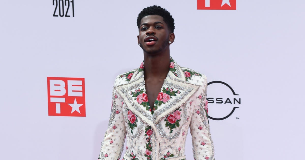 Lil Nas X Sparks Dating Rumors With Musician - PopCulture.com