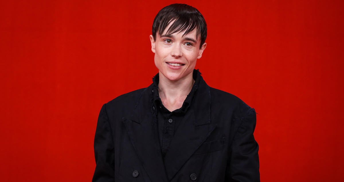 Elliot Page Shows off Impressive 6-Pack Abs in Shirtless Selfie ...