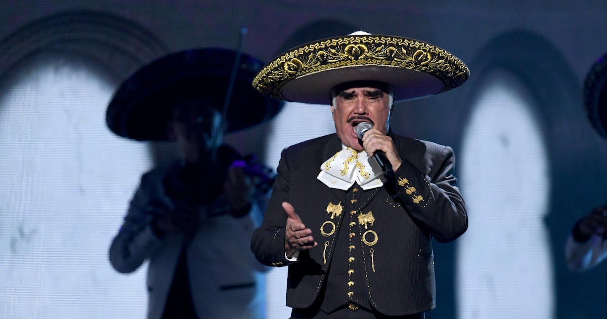 Vincente Fernandez, Legendary Mexican Singer, Dead at 81 - PopCulture.com