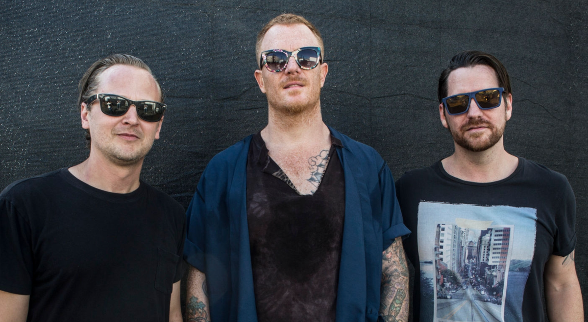 Eve 6 Encourages Fans to Torrent 'Heart in a Blender Song' Rather Than ...