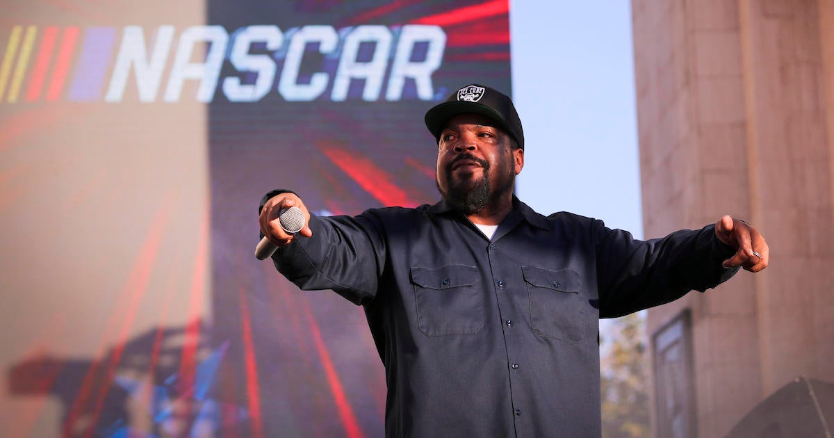 Ice Cube Debunks Fake 'Friday' Prequel News - PopCulture.com