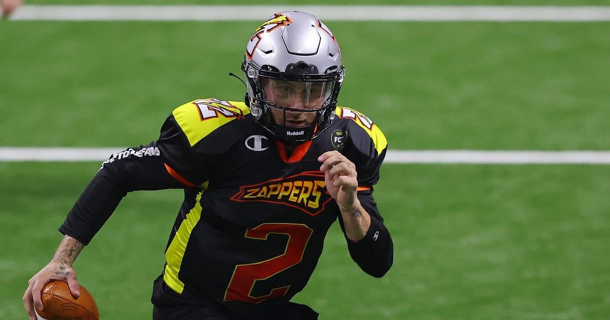 Johnny Manziel Hits the Beach With Instagram Model Ahead of FCF Season ...
