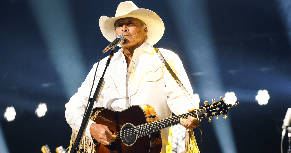 Country Music Star Announces Farewell Concert Amid Health Diagnosis: 'I ...