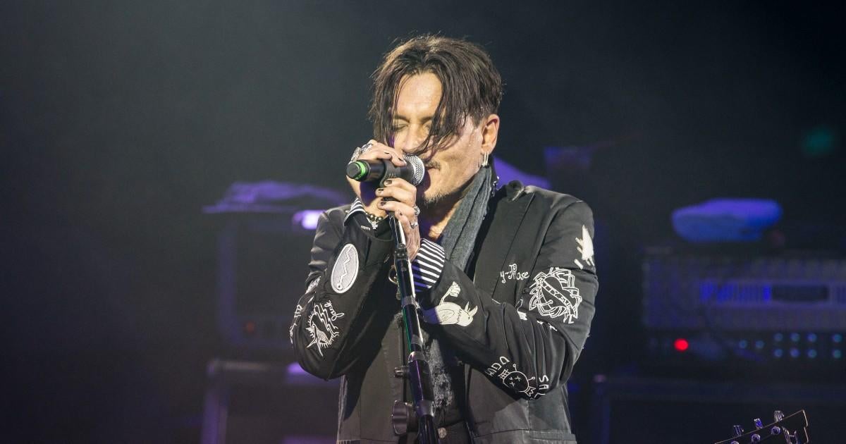 Johnny Depp Fans Sing 'Happy Birthday' at Concert as He Turns 60 ...