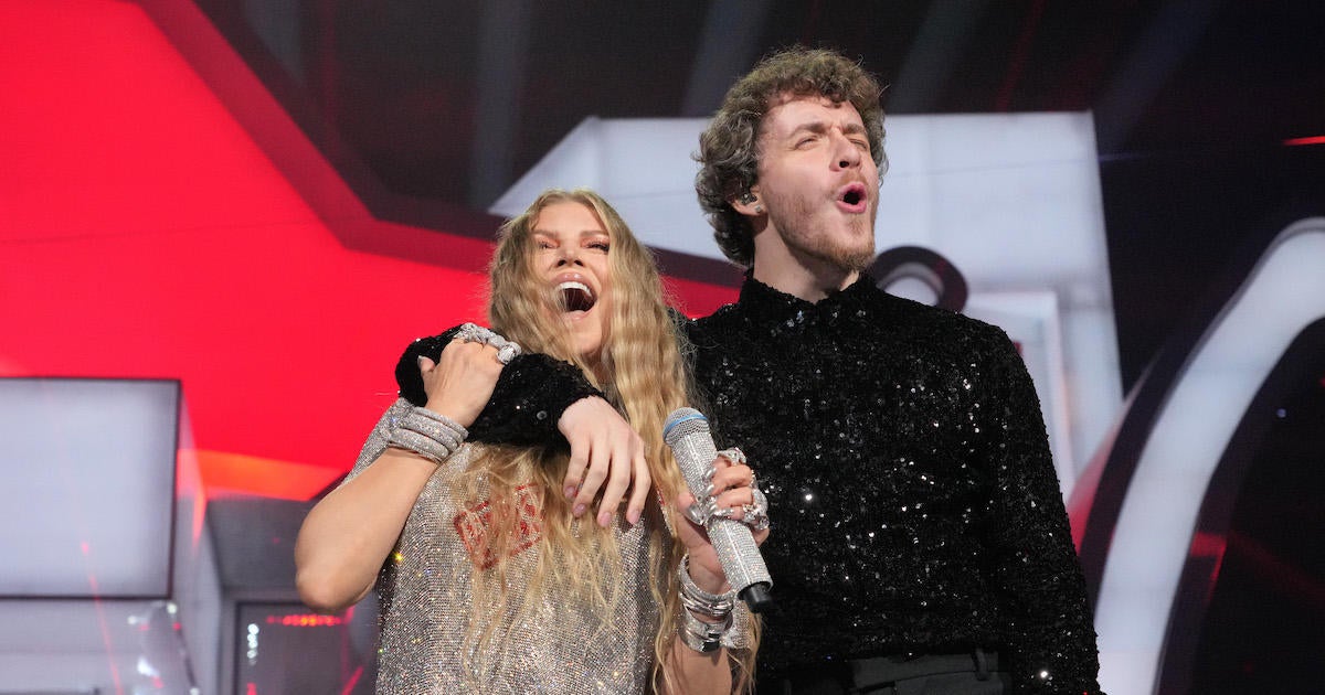 VMA's 2022: Fergie Joins Jack Harlow in Surprise Return to Awards ...