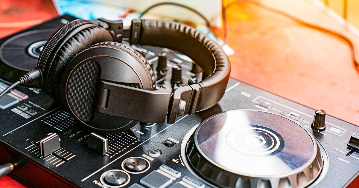 Revered DJ Stu Allan Dead at 60 - PopCulture.com