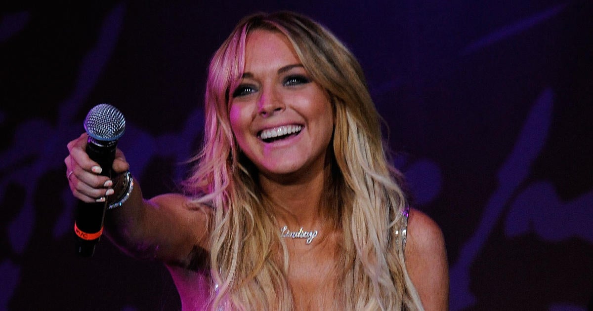 Lindsay Lohan Releases 'Jingle Bell Rock' Cover in 'Mean Girls ...