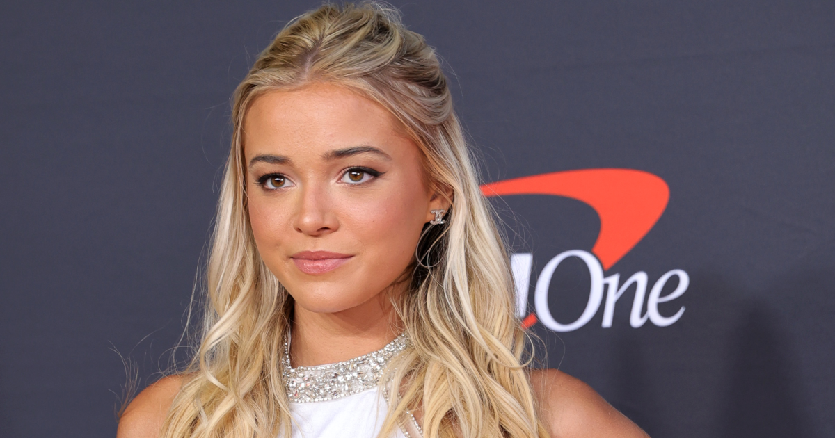 Olivia Dunne Shows off Injury in New Selfie - PopCulture.com