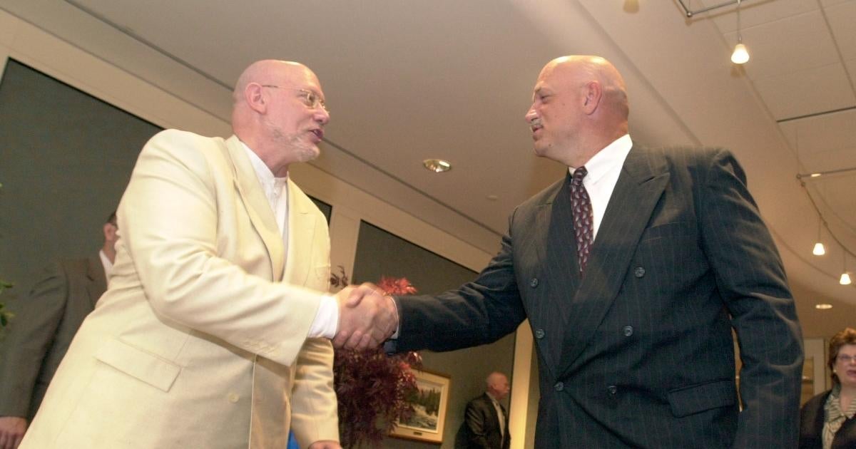 Beloved Pro Wrestler Johnny Powers Dead at 79 - PopCulture.com