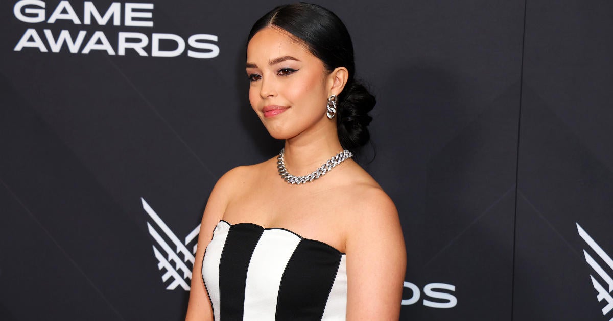 Valkyrae Owns up to Major Photo Editing in Instagram Shots - PopCulture.com