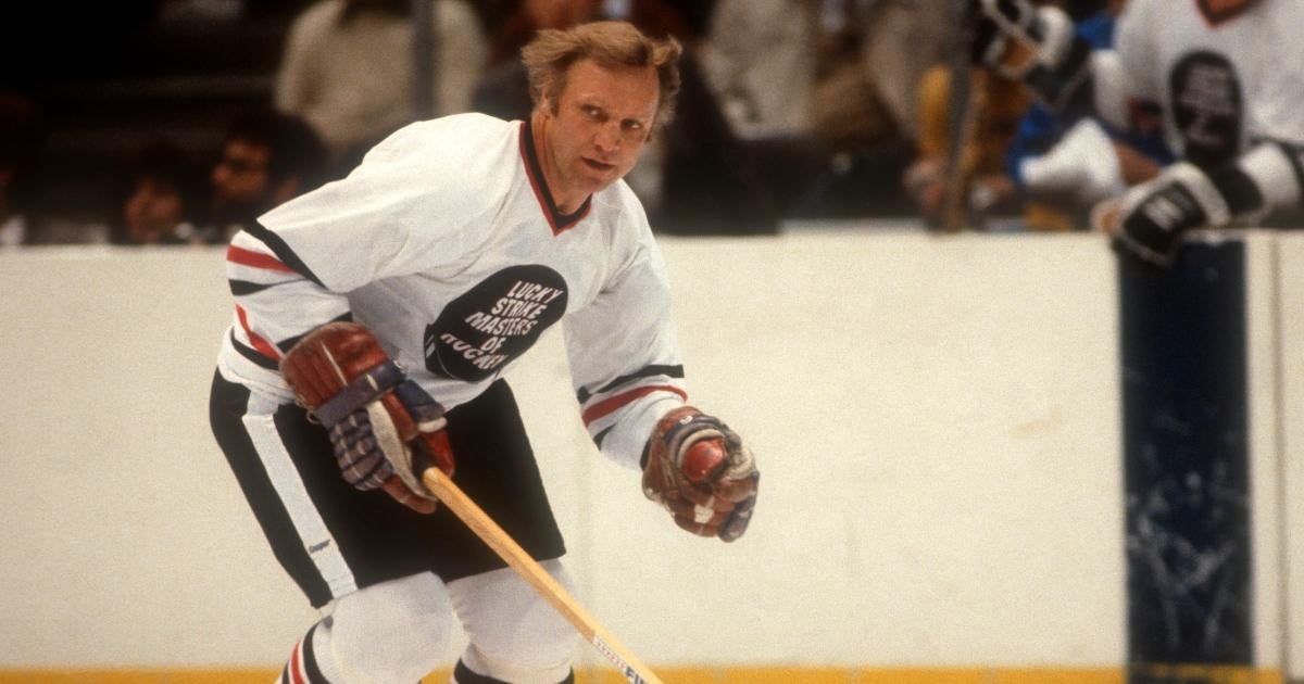 Bobby Hull, NHL Legend and Stanley Cup Champion, Dead at 84 ...