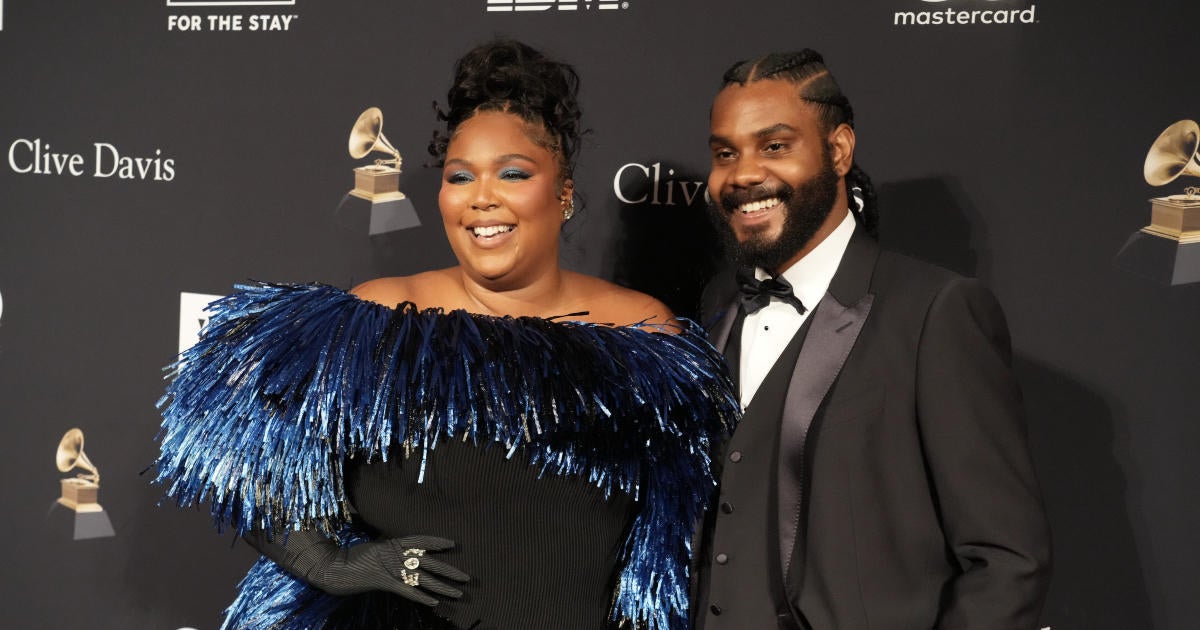 Who Is Myke Wright, Lizzo's Boyfriend? What to Know About the Comedian ...