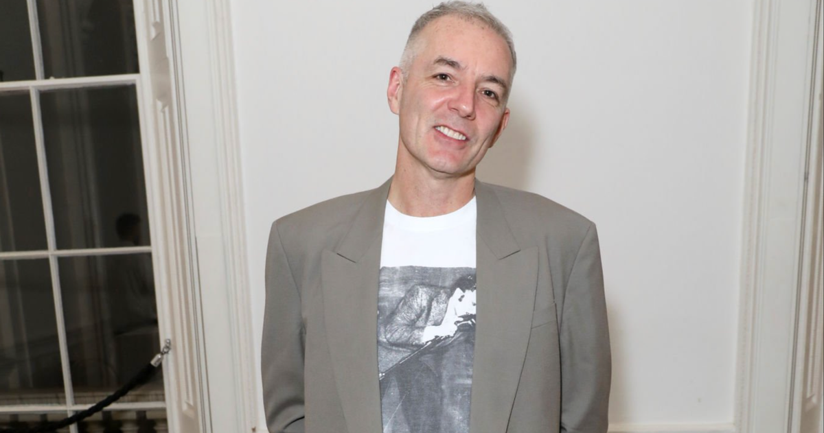 Pulp Bassist Steve Mackey Dead at 56 - PopCulture.com