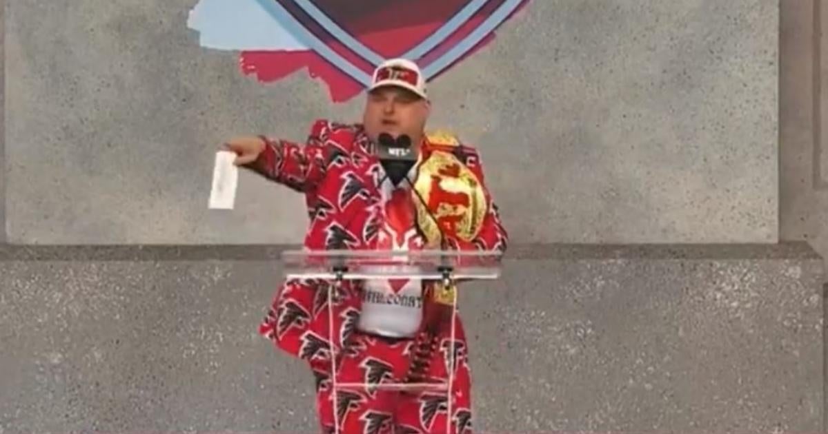 Atlanta Falcons Fan Blasts Person for 28-3 Chant at NFL Draft ...