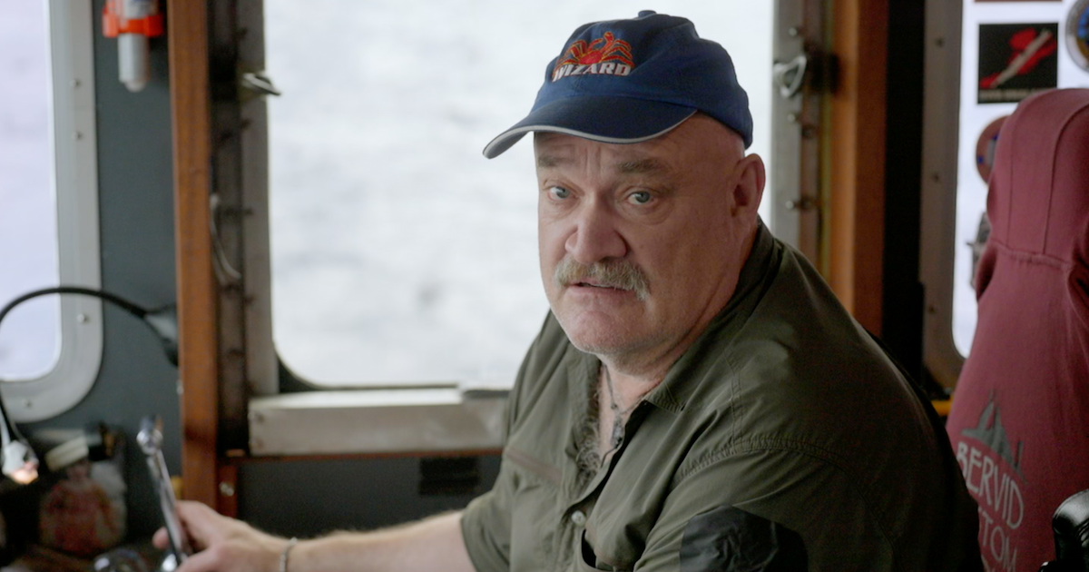 'Deadliest Catch' Captain Keith Colburn Gives Deckhand Jacob Hutchins a ...