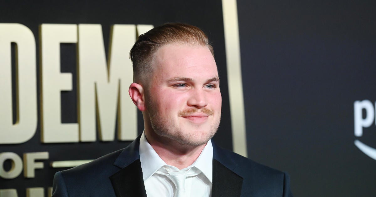 Zach Bryan Reveals Breakup From Girlfriend - PopCulture.com