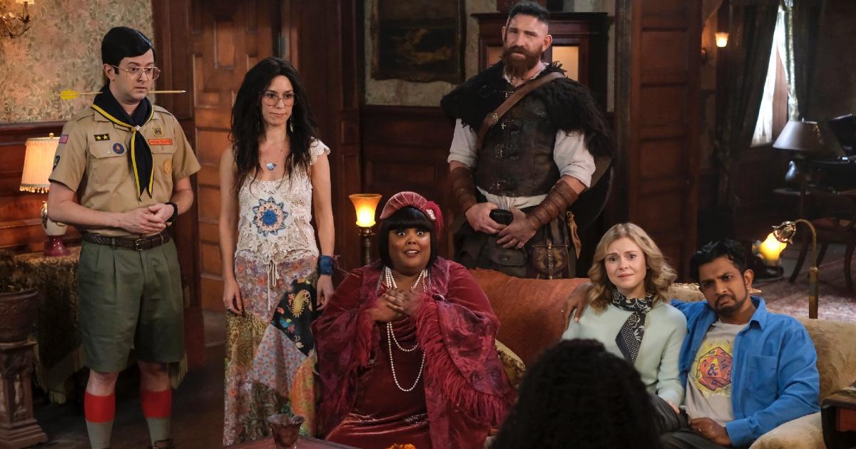 CBS Airing UK Version of 'Ghosts' This Fall Amidst Hollywood Strikes ...