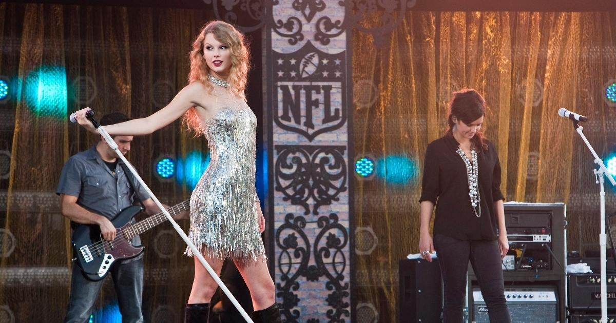 Taylor Swift Makes Decision on Performing at Super Bowl LVIII Halftime ...