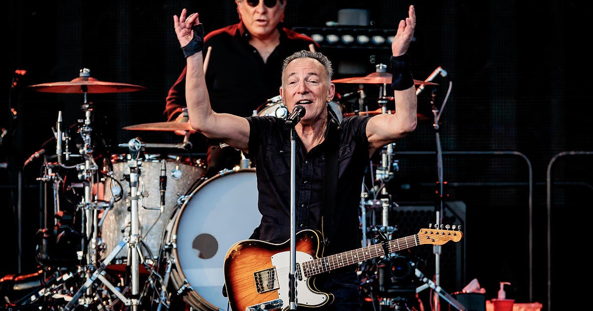 Bruce Springsteen Falls Ill, Cancels Concerts - PopCulture.com