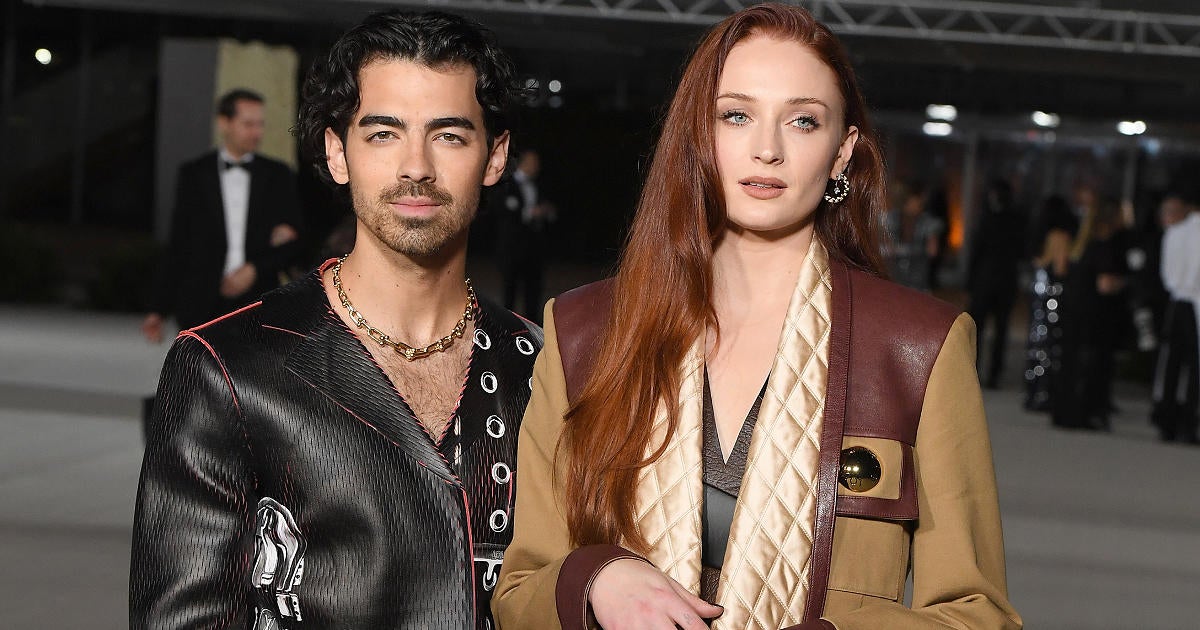 Joe Jonas and Sophie Turner's Divorce Has Been Finalized - PopCulture.com