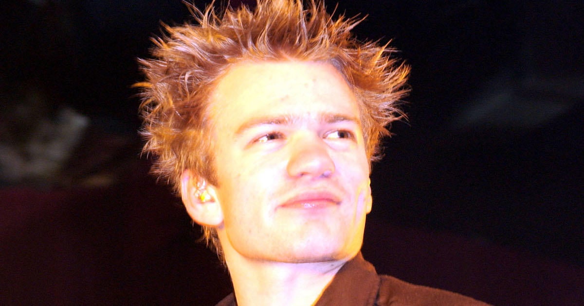 Sum 41's Deryck Whibley Speaks out Amid Serious Pneumonia Battle ...
