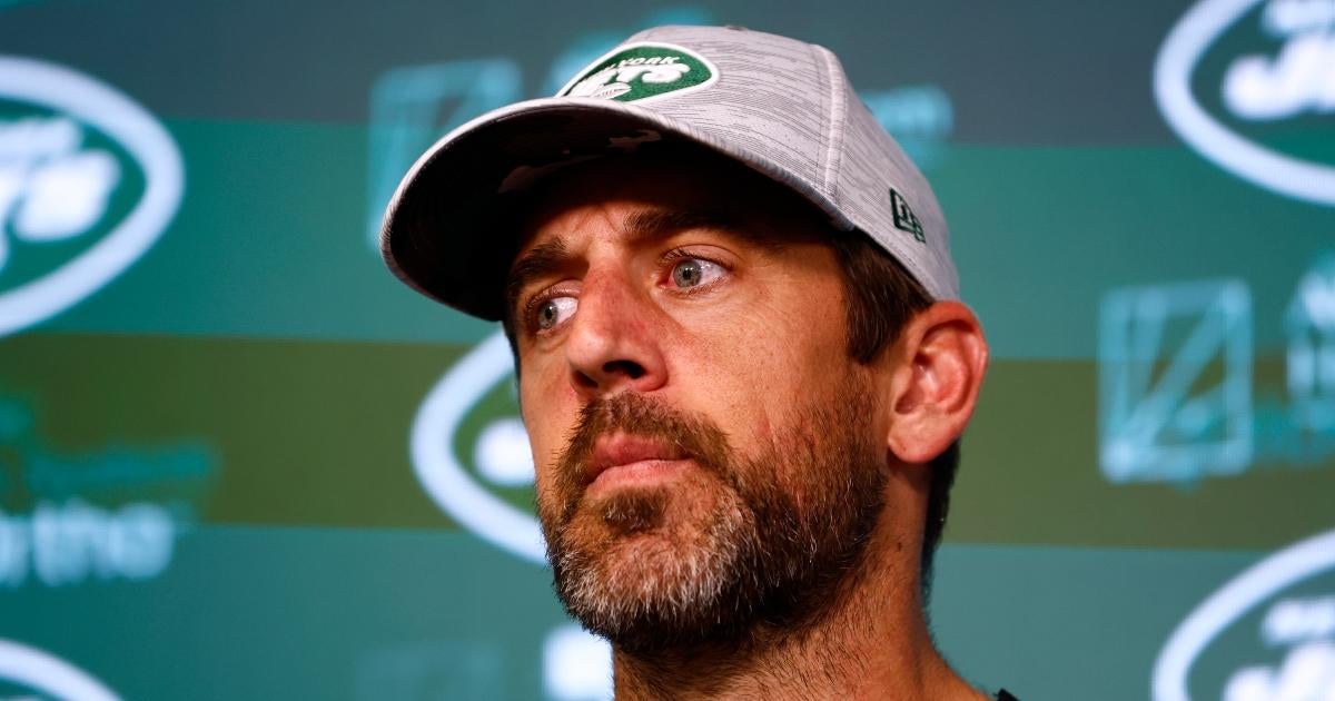 Aaron Rodgers Undergoes Surgery - PopCulture.com