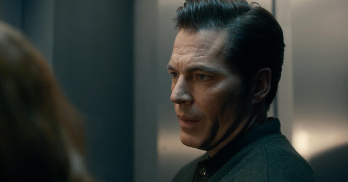 'SurrealEstate': Luke Roman and Susan Ireland Share Heart to Heart in ...