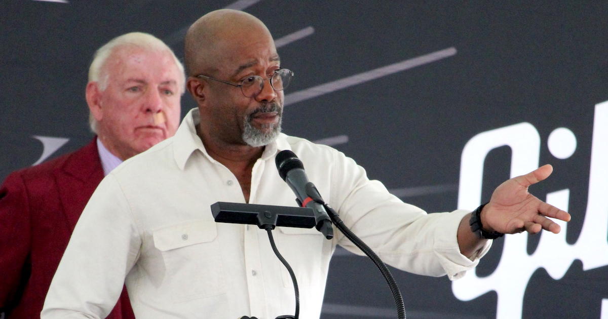 Darius Rucker 'Shocked' and Emotional as He Receives Major Honor ...