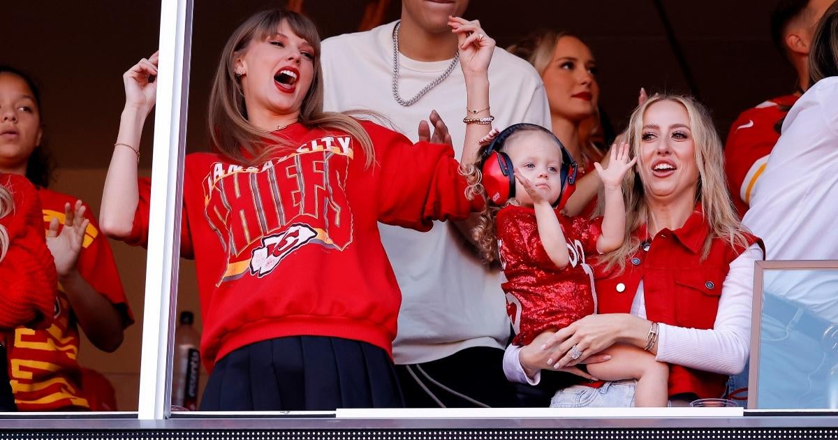 Kansas City Chiefs Officially Welcome Taylor Swift Back to Arrowhead ...
