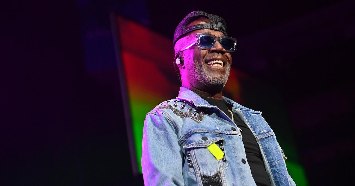 Clip of Aaron Hall Discussing Public Sex Resurface Amid Sexual Assault ...