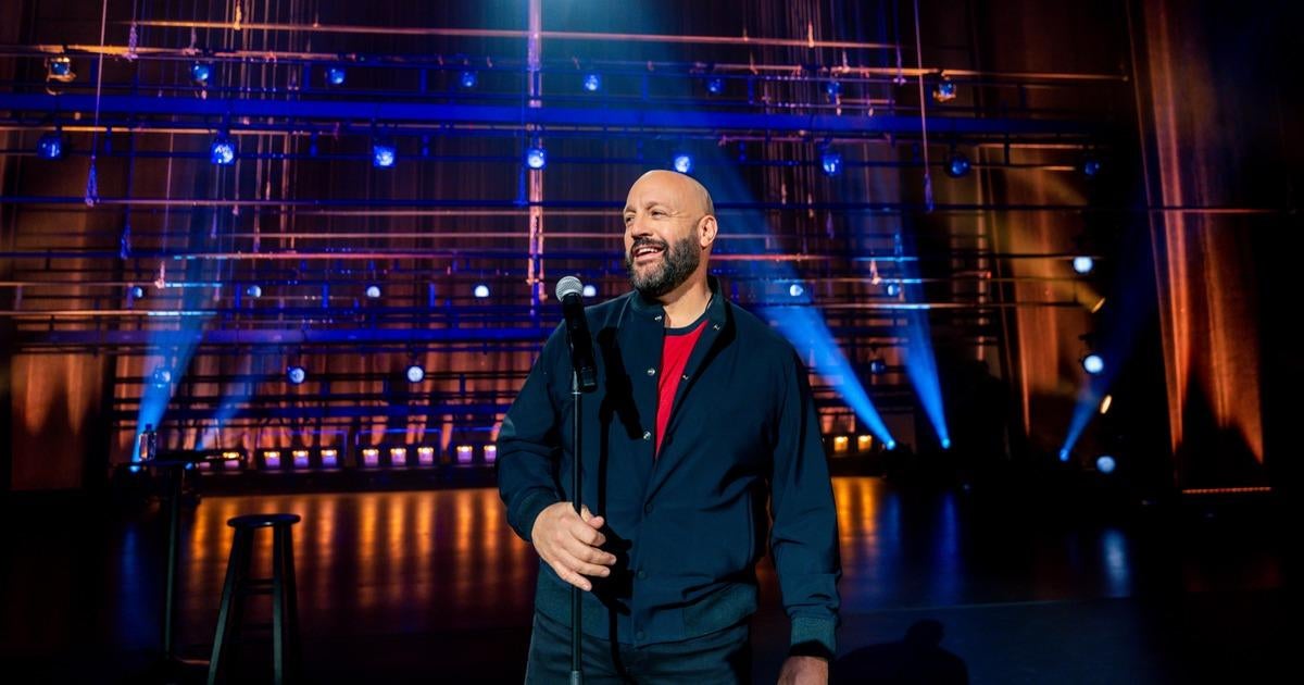 Kevin James Reveals New Standup Comedy Special - PopCulture.com