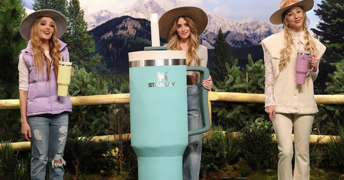 'SNL' Mocks Stanley Craze With 'Big Dumb Cup' Sketch - PopCulture.com