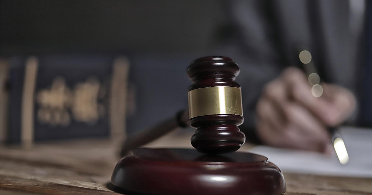 Actor Died 4 Days After Weight Loss Surgery: Inquest Begins After Phil ...