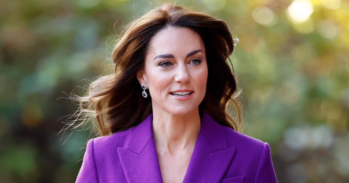 Kate Middleton Gets Emotional Standing Ovation at Wimbledon ...