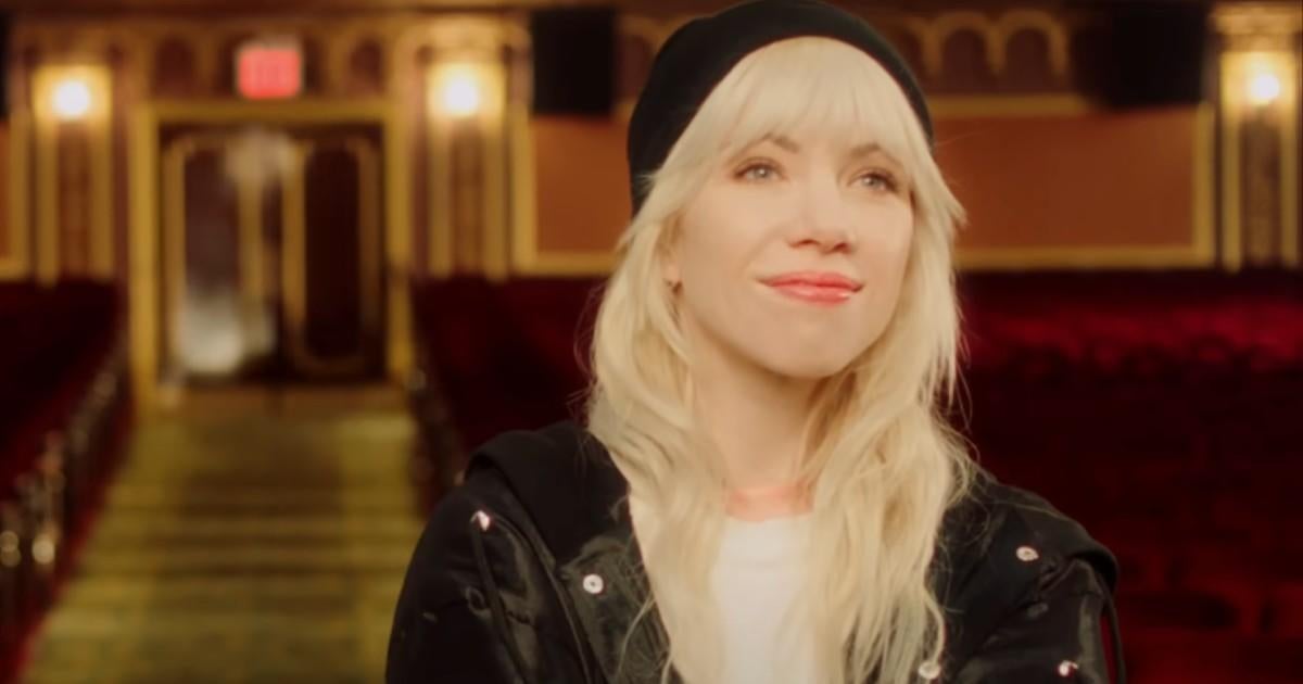 Carly Rae Jepsen Just Got Engaged - PopCulture.com