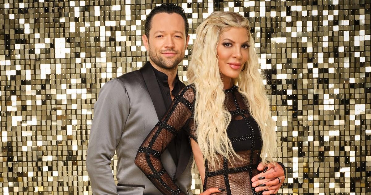 Tori Spelling Teases Her 'Dancing With the Stars' Debut With Pasha ...