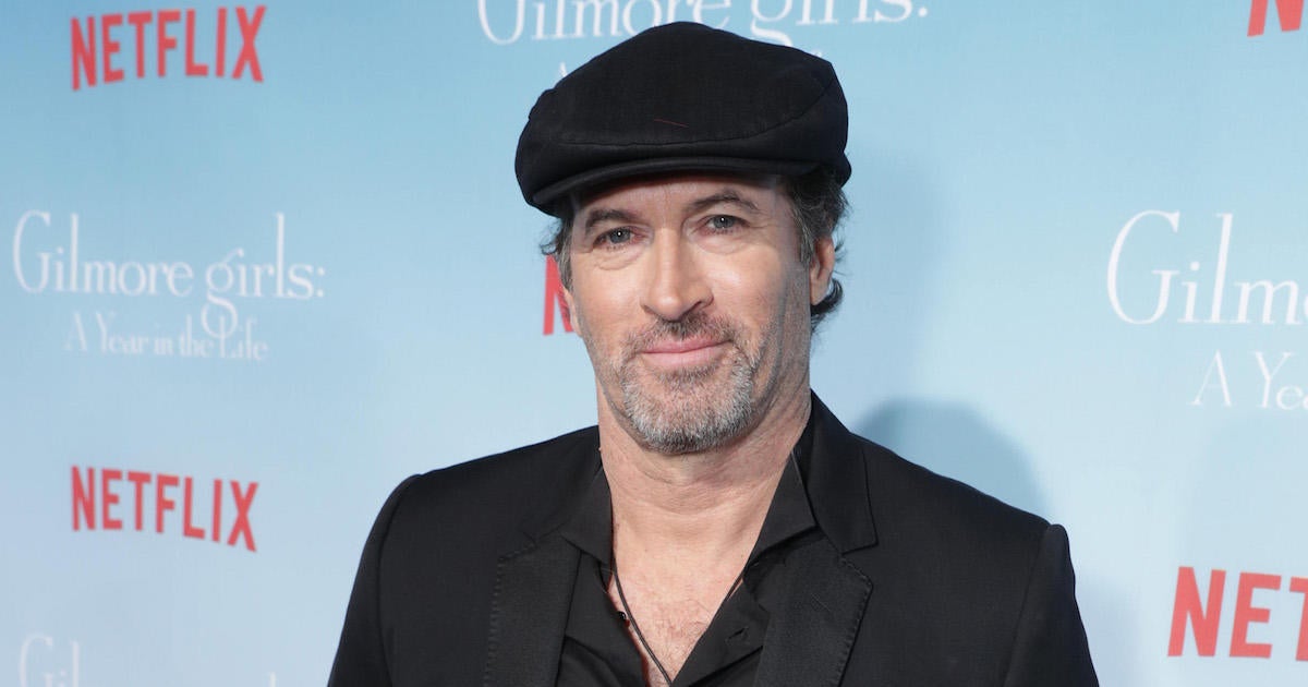 What Luke From 'Gilmore Girls' Is Doing in 2024 - PopCulture.com
