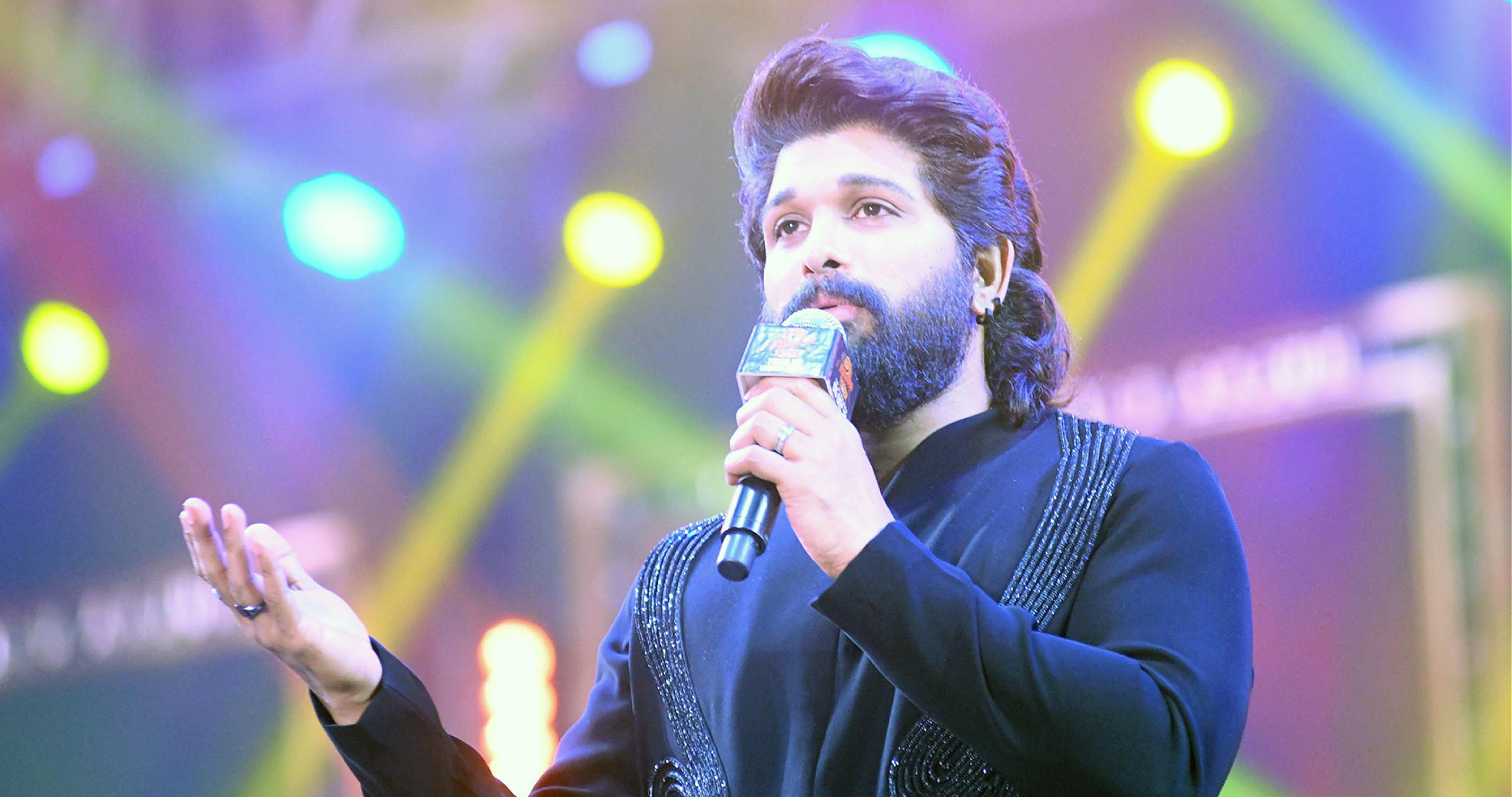 Actor Jailed After Woman Dies at His Movie Premiere: Latest on Allu ...