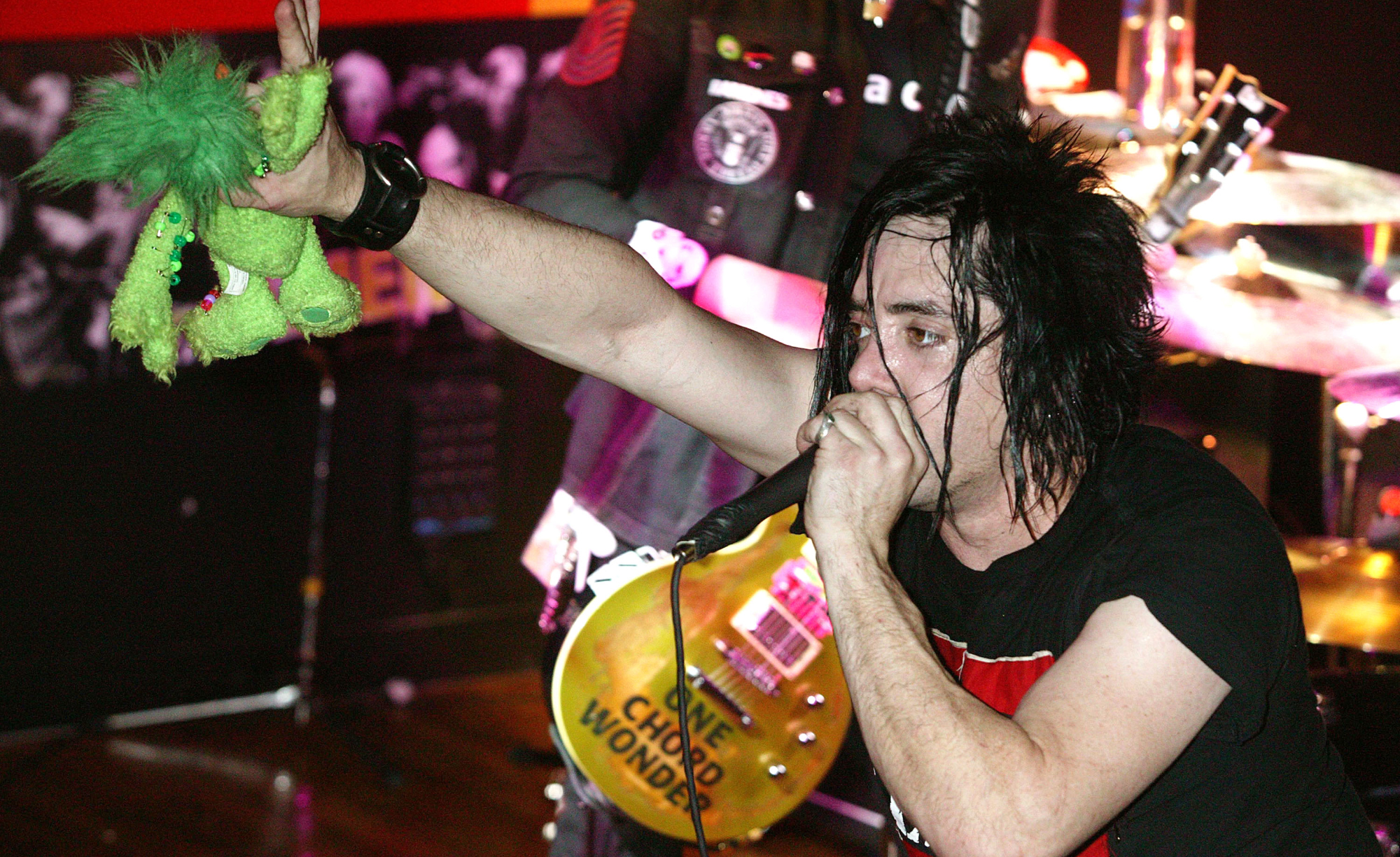 Punk Rock Singer Dies: Amen Frontman Casey Chaos Was 59 - PopCulture.com