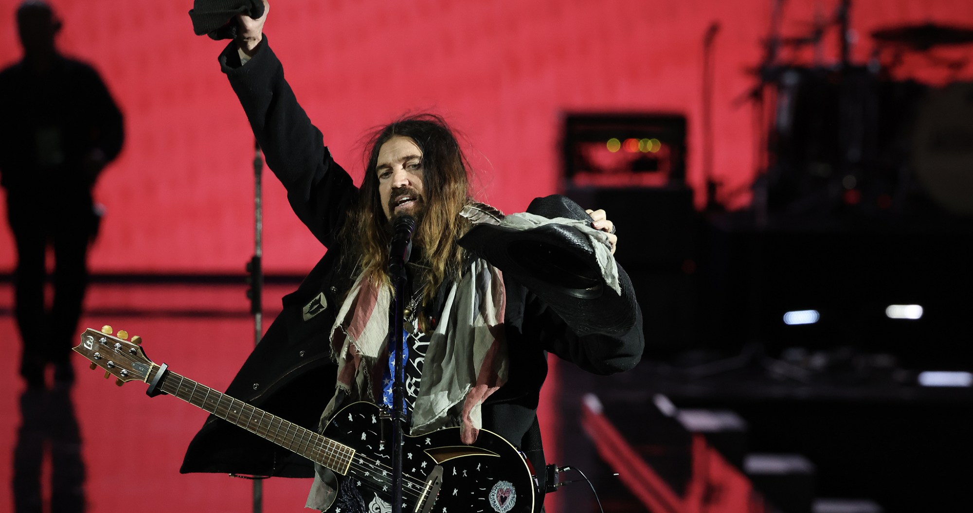 Billy Ray Cyrus Speaks out After Nightmare Liberty Ball Performance ...