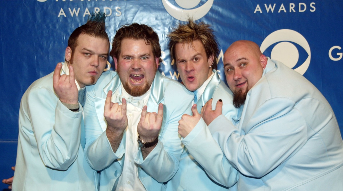 2000s Rockstar Retires Due to 'Recent Medical Developments': Bowling ...