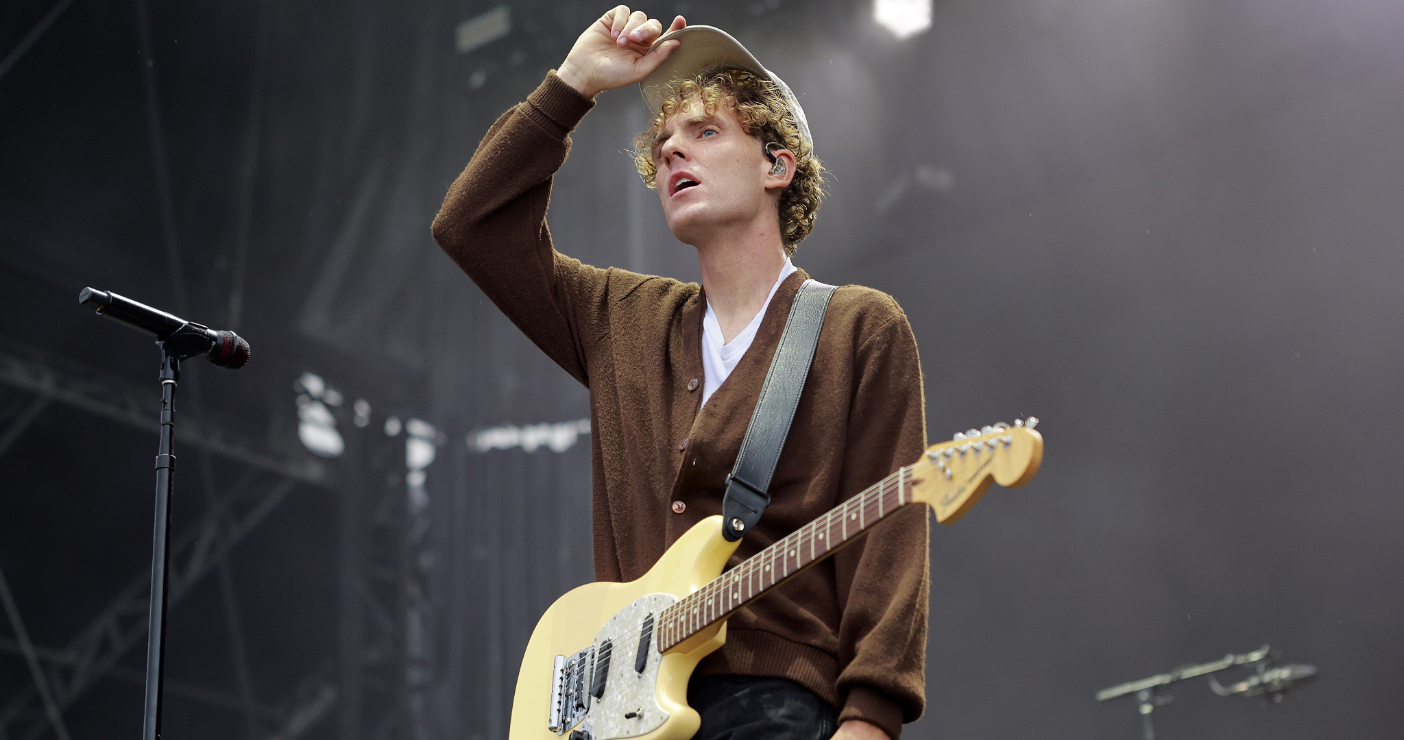 Rock Singer Disbands His Band After Two Members' 'Behaviors': Read ...