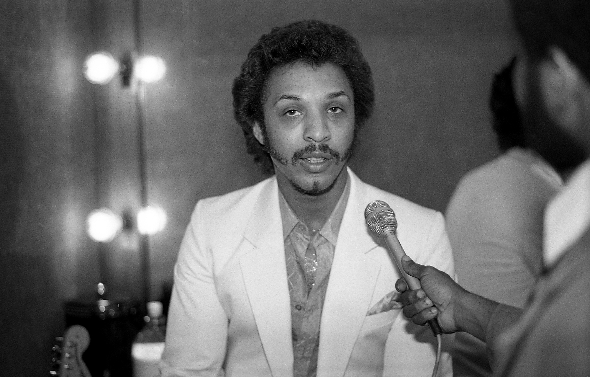 R&B Legend Dead at 73: Isley Brothers Member Chris Jasper Performed on ...