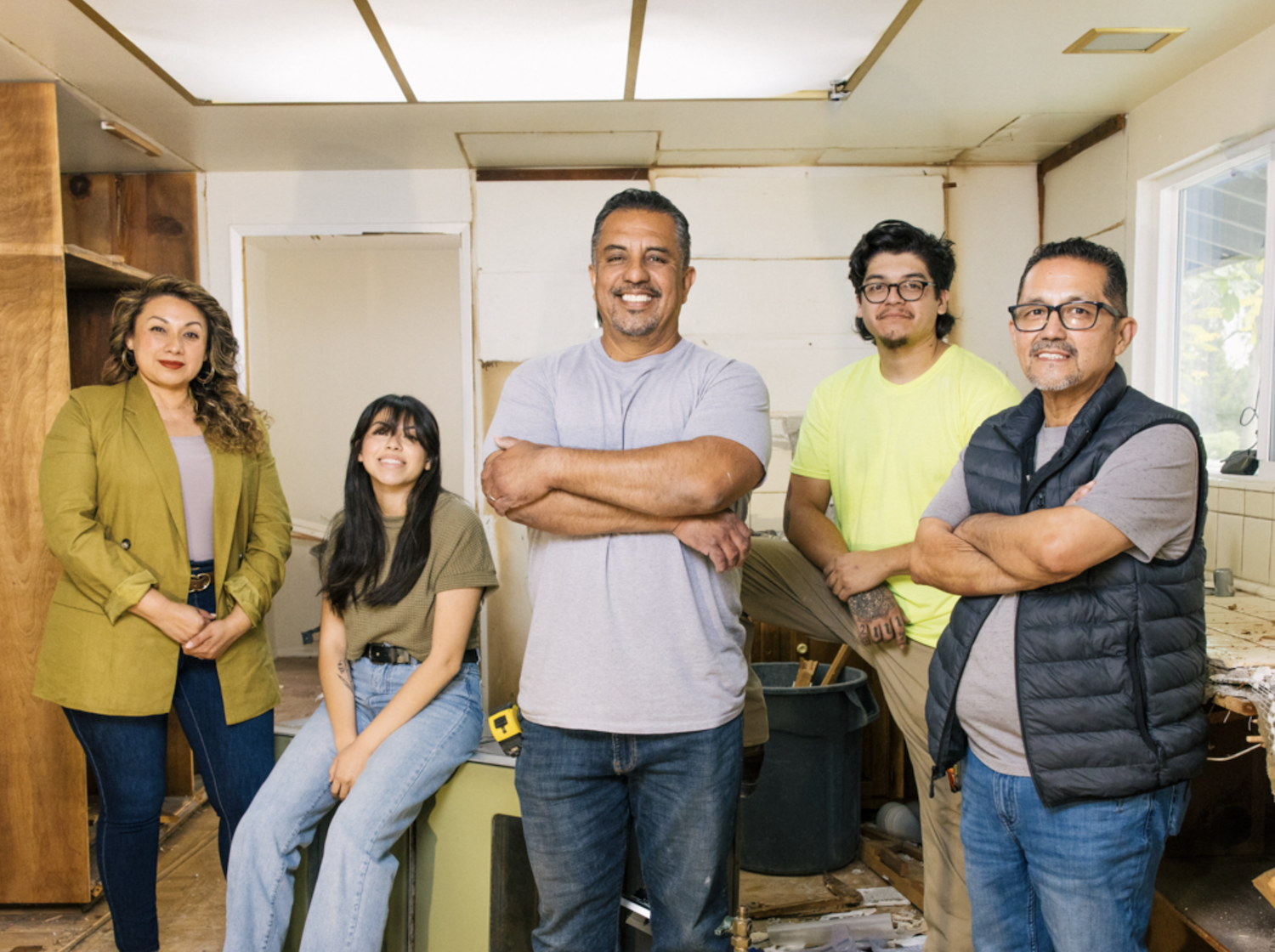 'Flip or Flop' Contractor Izzy Battres Opens up About the 'Legacy' of ...