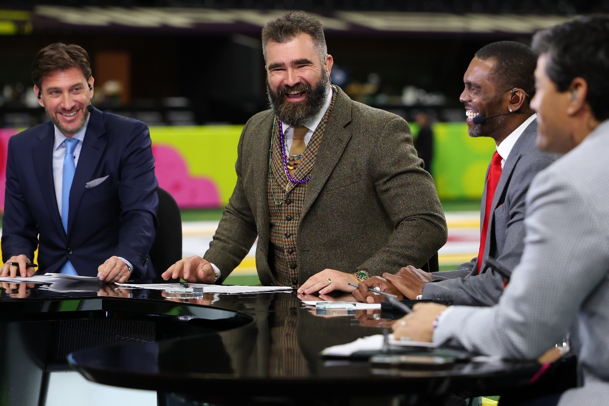 Jason Kelce Reacts to Strange 'Cleavage' Bets Being Place About Taylor ...